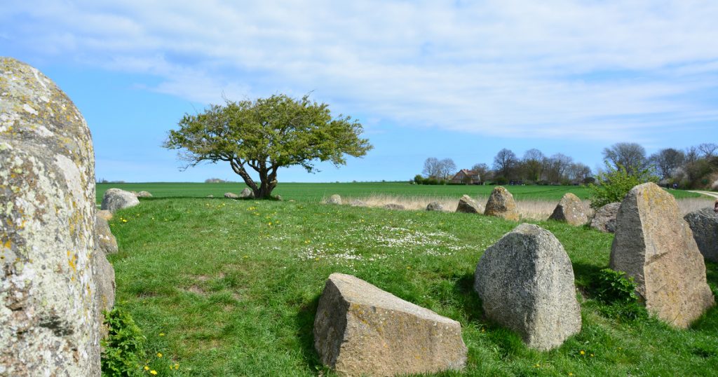 Großsteingrab Rügen, Hügelgräber, Hünengräber, Großsteingräber